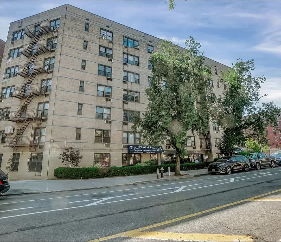 3184 Grand Concourse APT 3B, Bronx, NY 10458 | Zillow