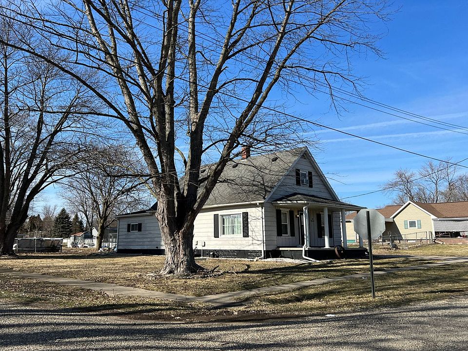 600 Lincoln Ave, Saint David, IL 61563 | Zillow