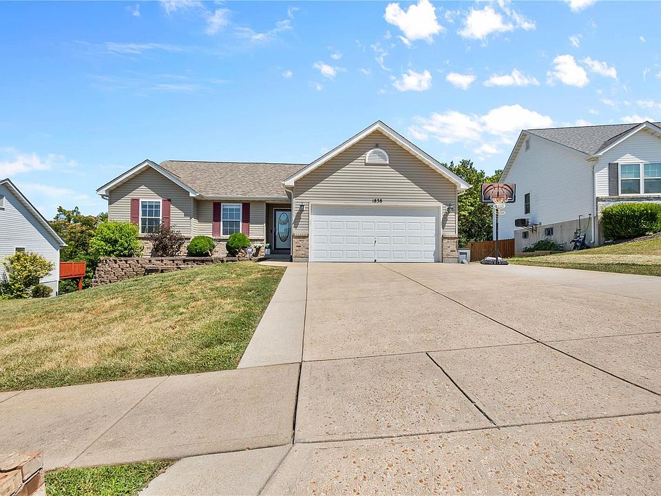1838 Championship Ln, Festus, MO 63028 | Zillow
