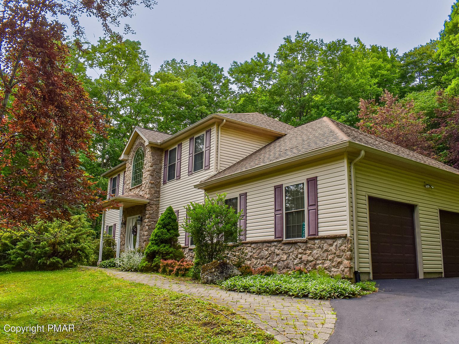 320 King Arthur Rd, Pocono Lake, PA 18347 | Zillow