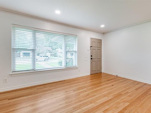 6404 Glennox Ln, Dallas, TX 75214 | Zillow