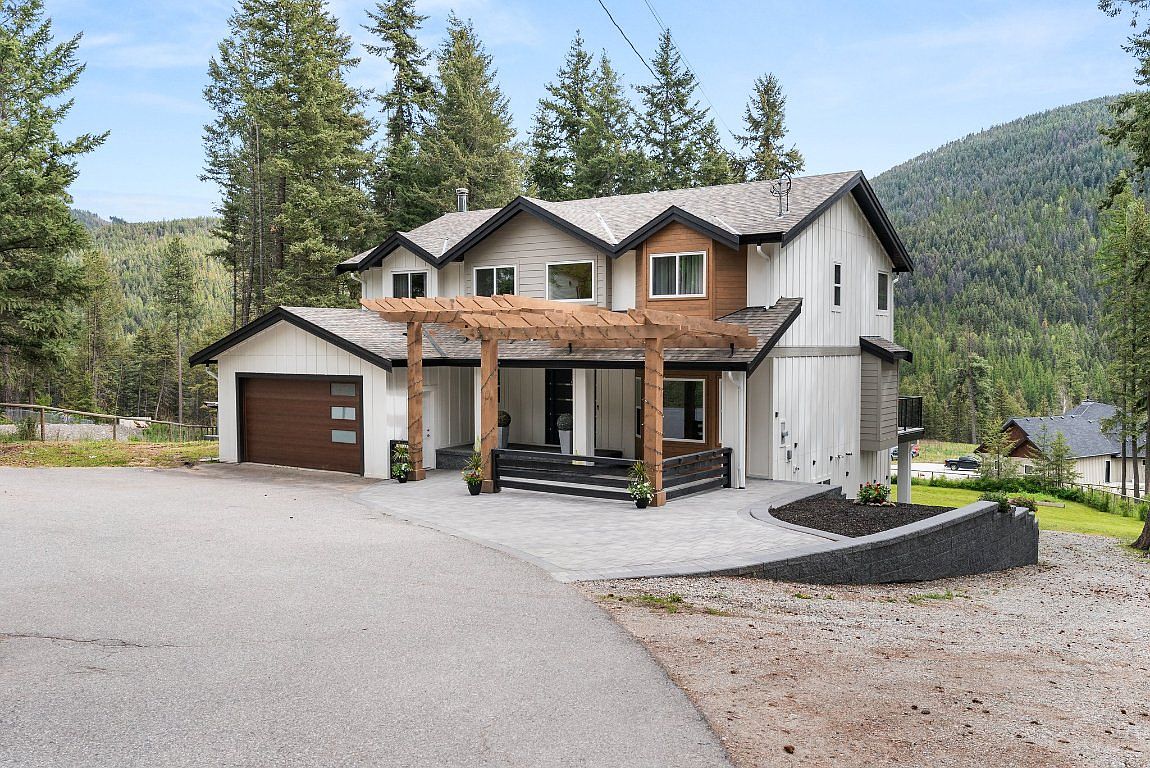 7967 Falcon Ridge Cres, Central Okanagan East, BC V1P 1J2 | MLS ...