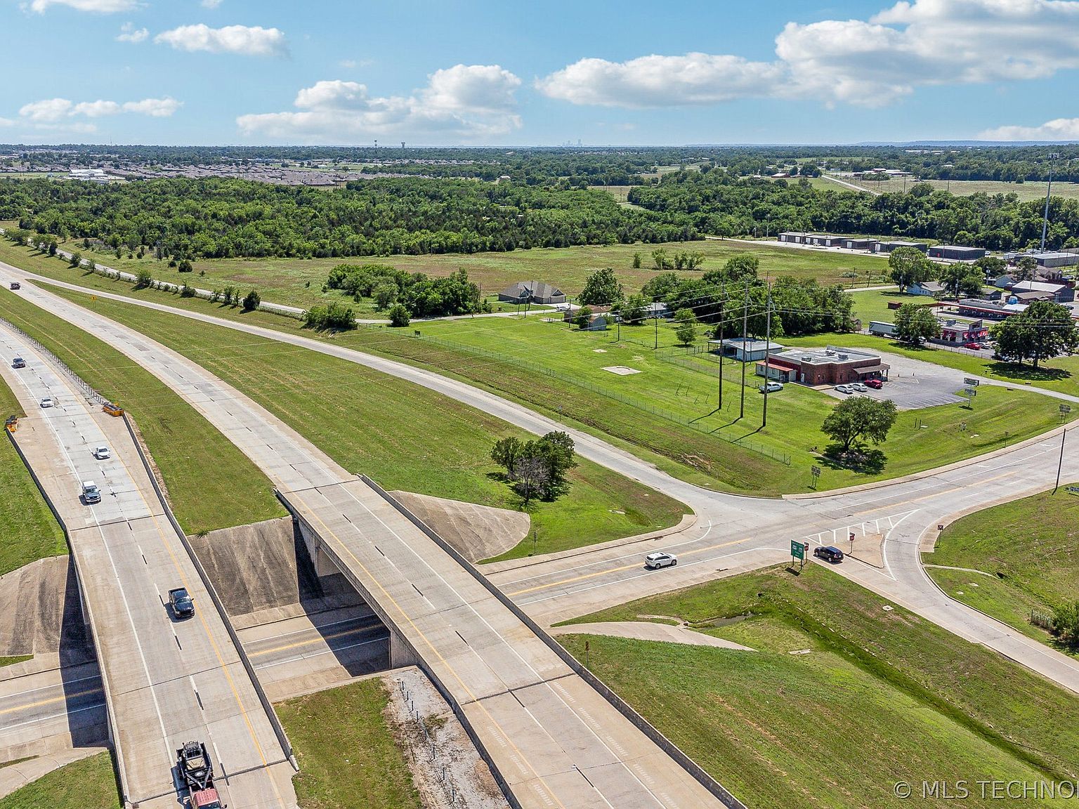 220 E Center St S, Collinsville, OK 74021 | MLS #2419612 | Zillow