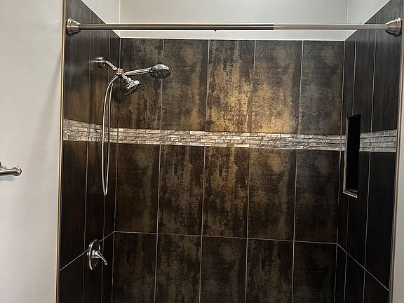 6030 S Indiana Ave APT 2, Chicago, IL 60637 | Zillow