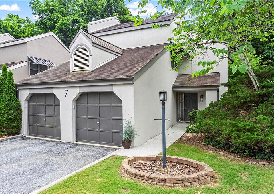 Burkeshire Townhomes - 2914 Lenox Rd NE Atlanta GA | Zillow