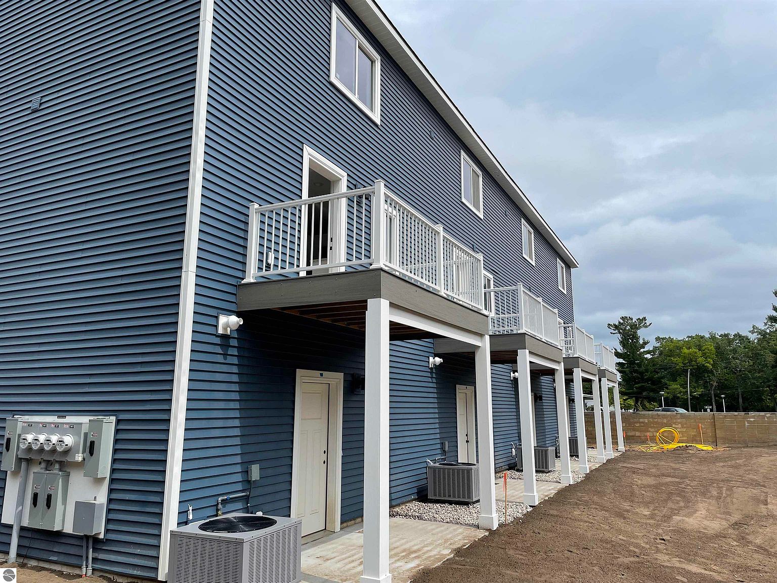 1028 Centre St #1, Traverse City, MI 49696 | Zillow