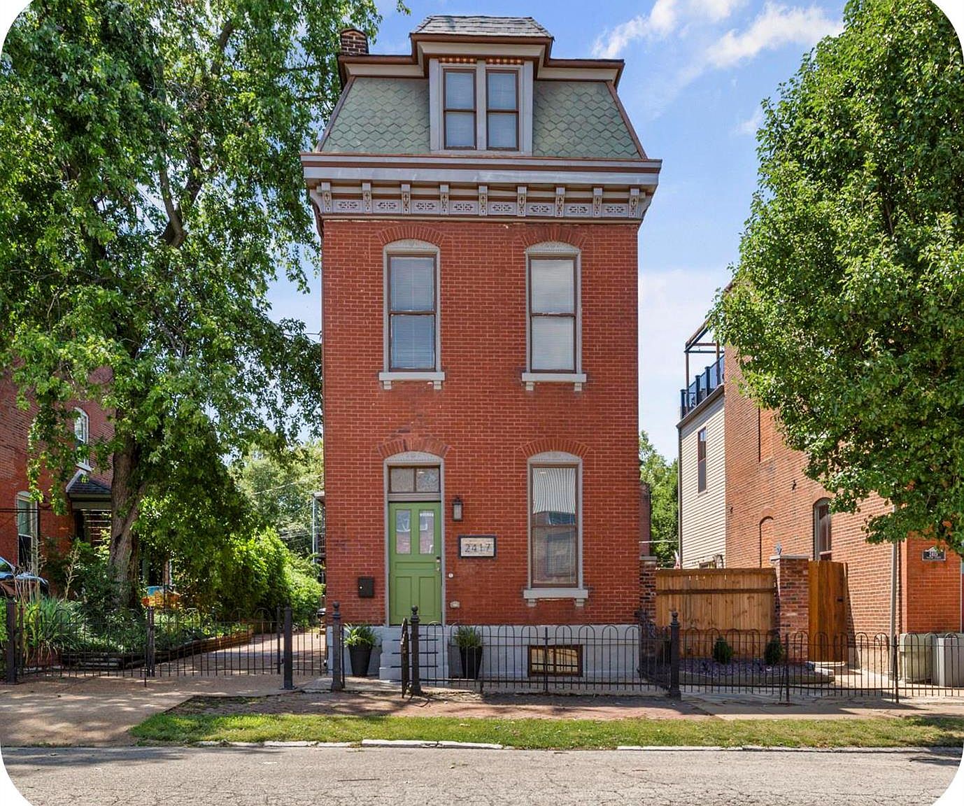 2417 Salena St, Saint Louis, MO 63104 | Zillow