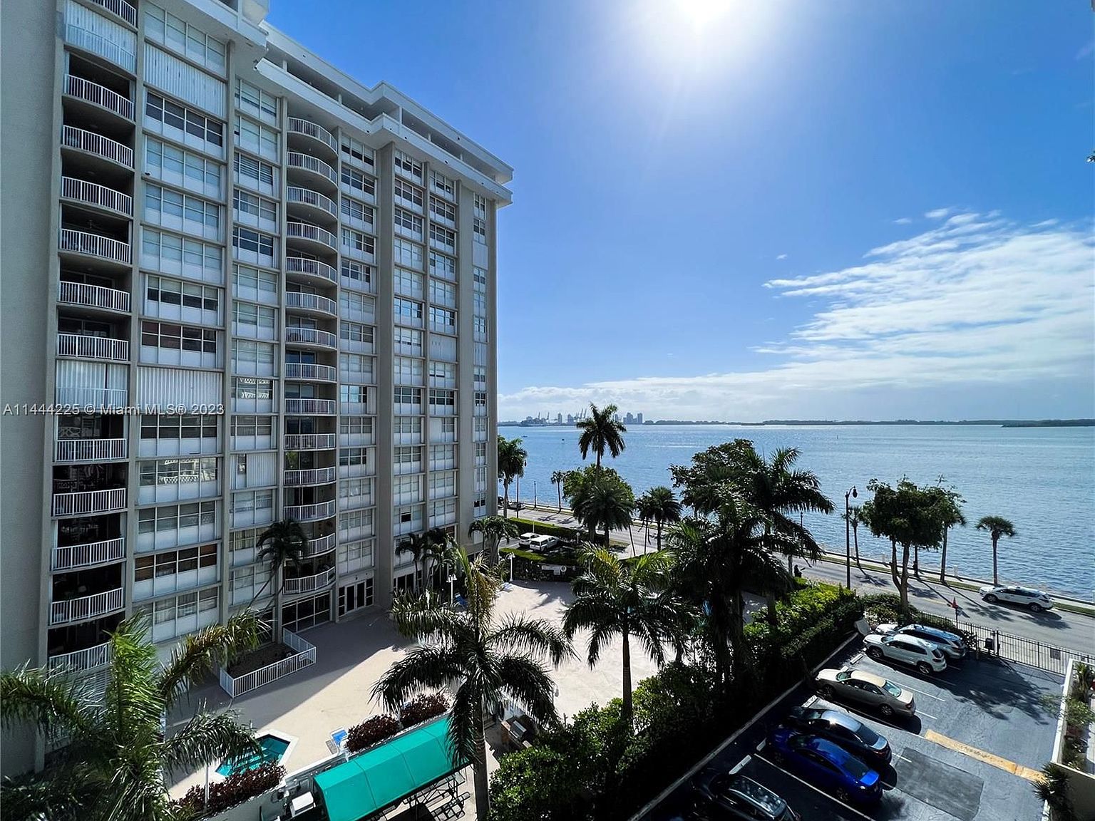 1430 Brickell Bay Dr APT 601, Miami, FL 33131 | Zillow