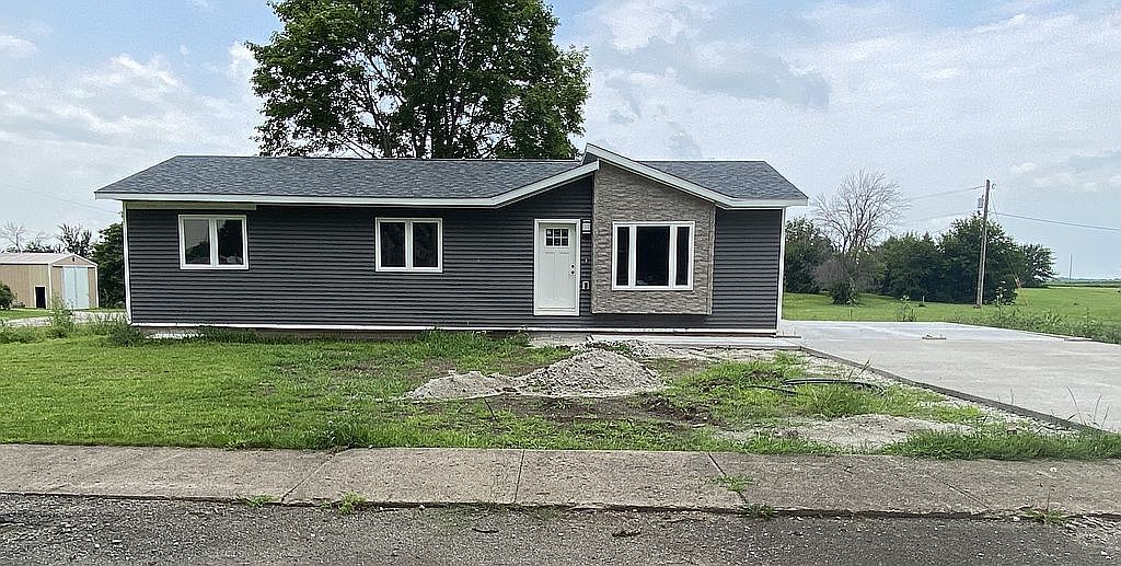 412 Sheridan St, Menlo, IA 50164 | Zillow