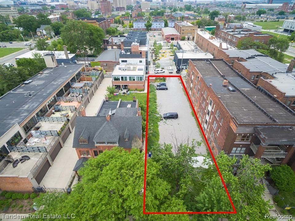 655 W Alexandrine St, Detroit, MI 48201 | MLS #20250025164 | Zillow