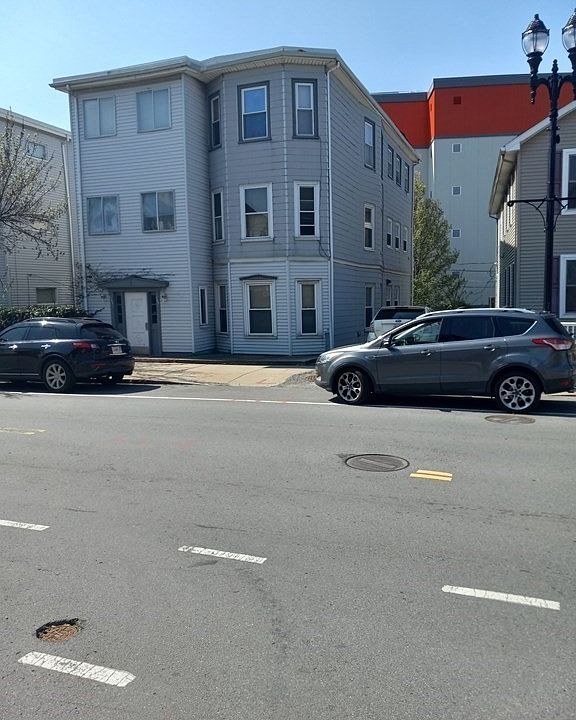 145 Chelsea St, Everett, MA 02149 | Zillow