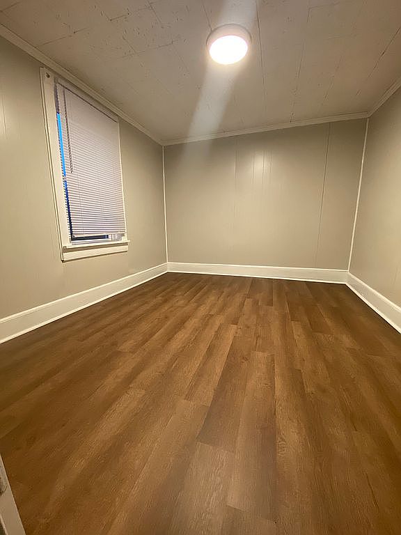 406 Cook St, Greensburg, KY 42743 | Zillow