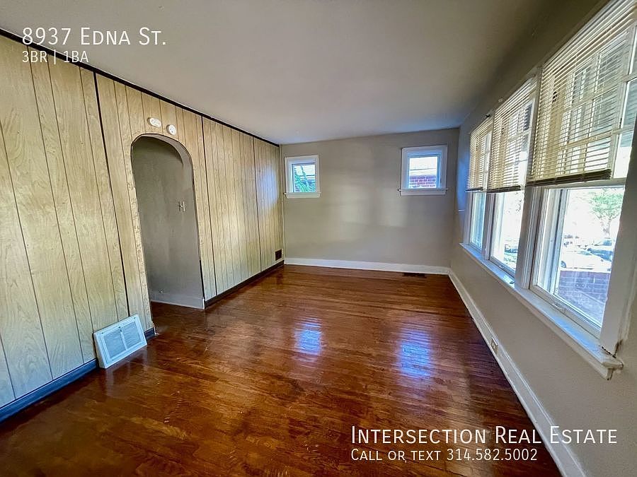 8937 Edna St, Saint Louis, MO 63147 | Zillow