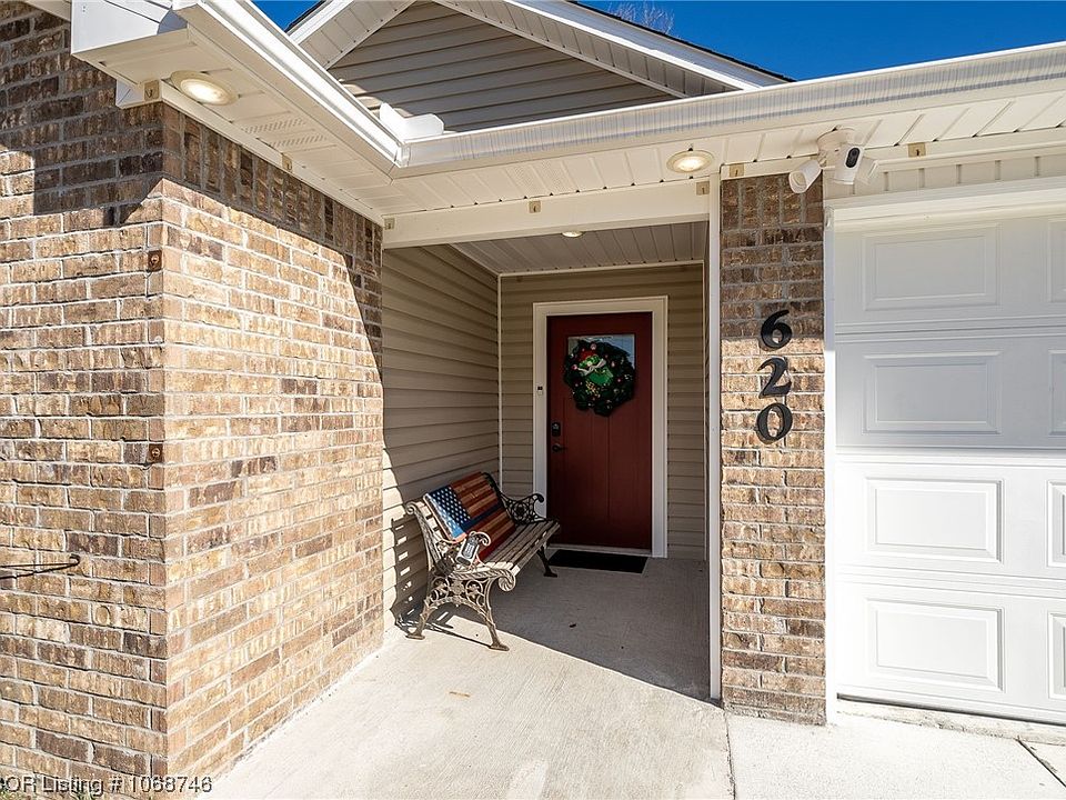 620 N Oak St, Hackett, AR 72937 | Zillow