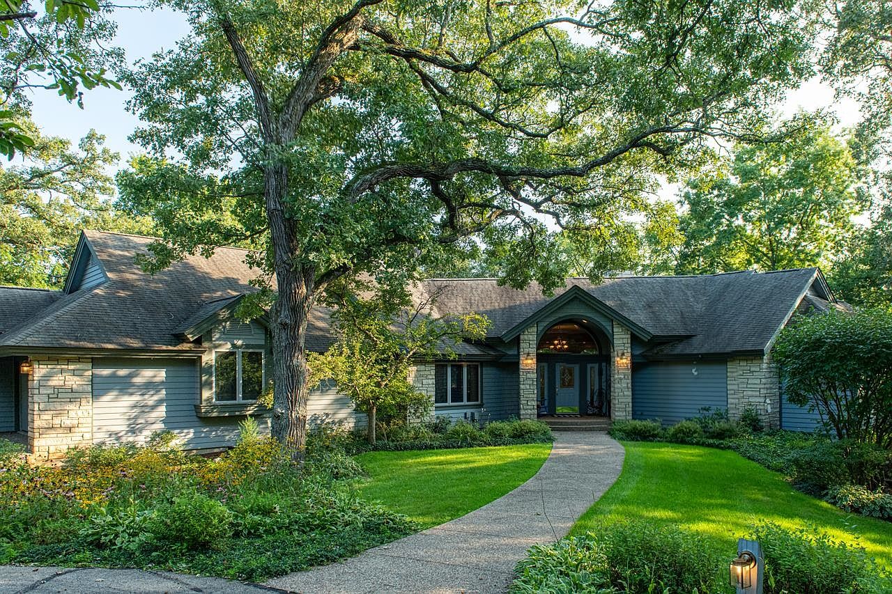 7 Colony Ct, Galena, IL 61036 | Zillow