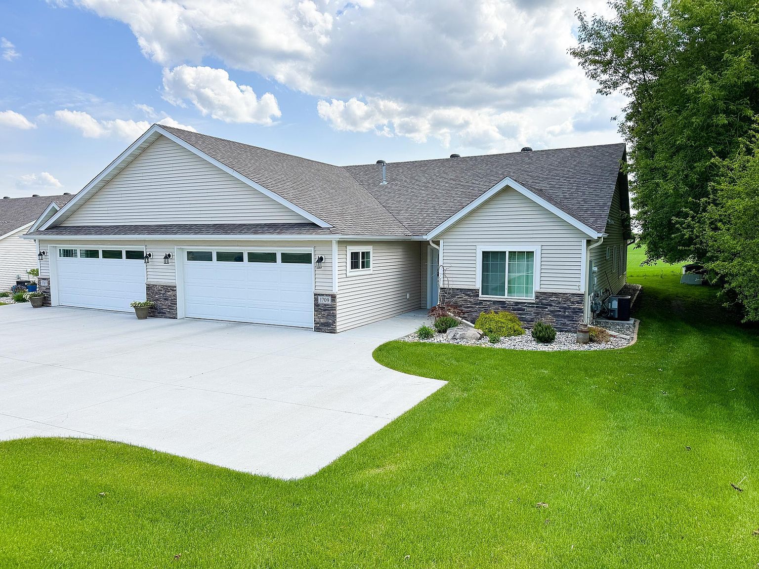 1709 S Cascade St, Fergus Falls, MN 56537 | Zillow