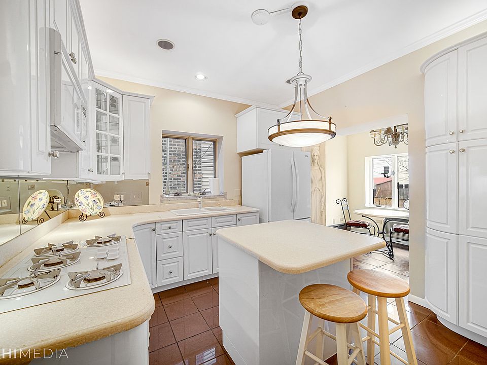 9708 S Avenue J, Chicago, IL 60617 | Zillow