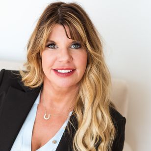 Pattie Fox - Real Estate Agent in Cedar Rapids, IA - Reviews | Zillow