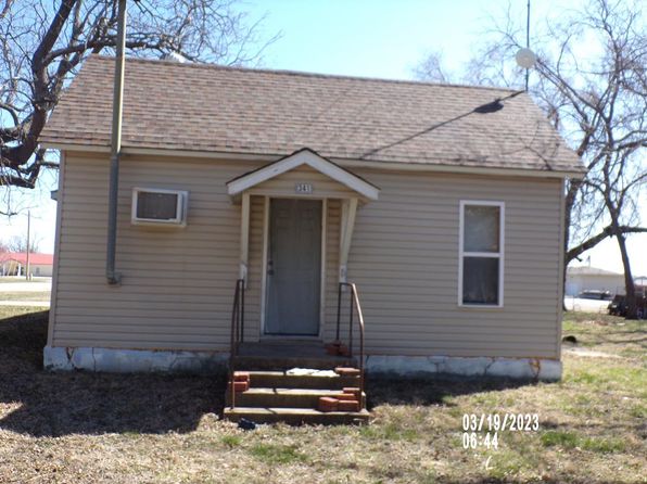 Moran KS Luxury Homes For Sale - 2 Homes | Zillow