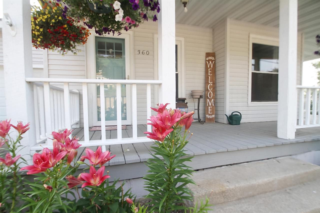 360 Main Street, Loganville, WI 53943 | Zillow