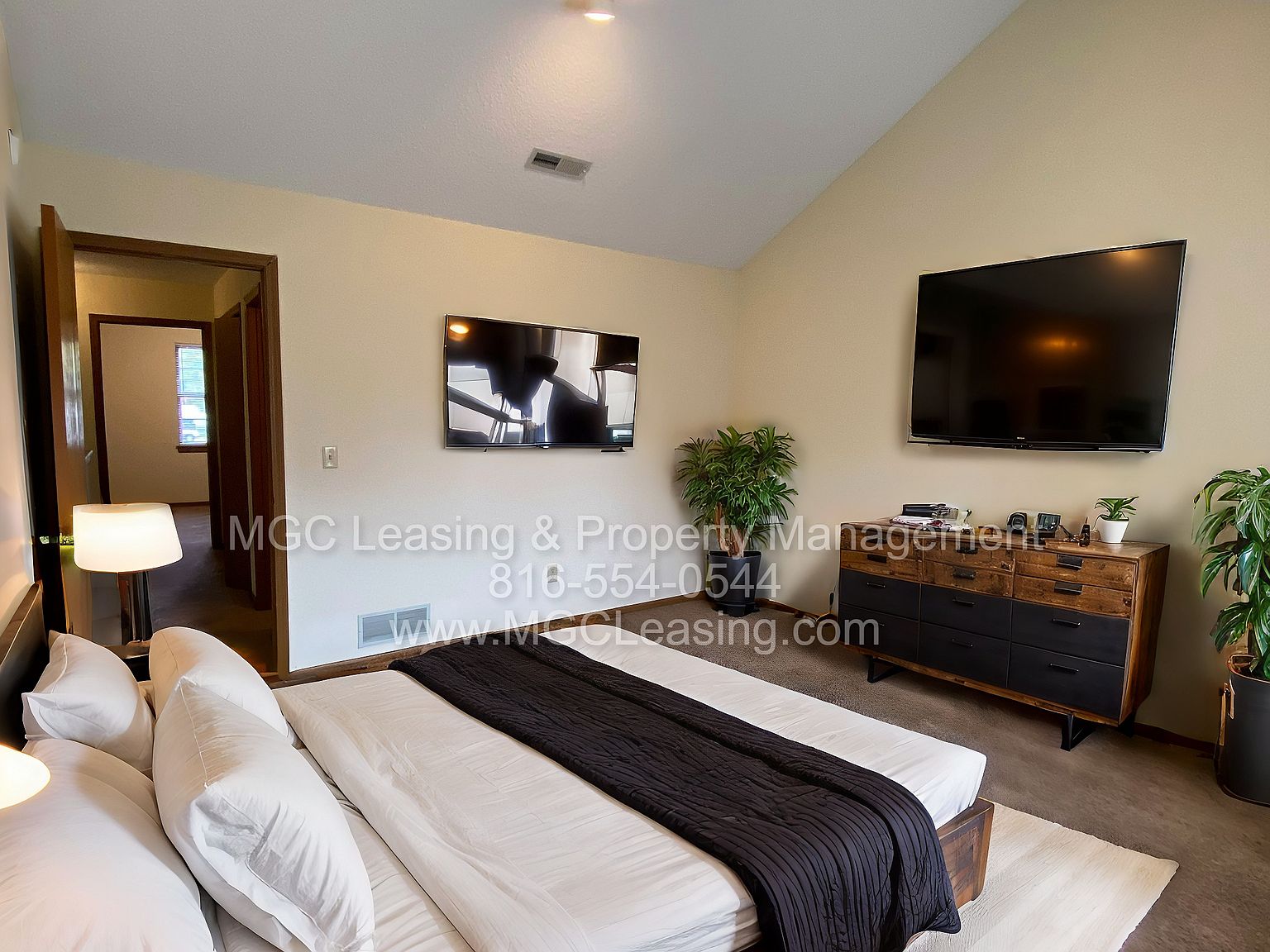 3549-3555 NE Independence Cir, Lees Summit, MO 64064 | Zillow