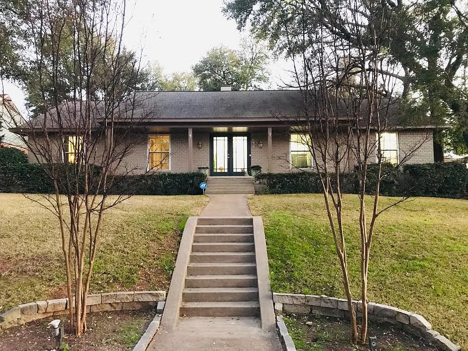 834 Knott Pl, Dallas, TX 75208 | Zillow