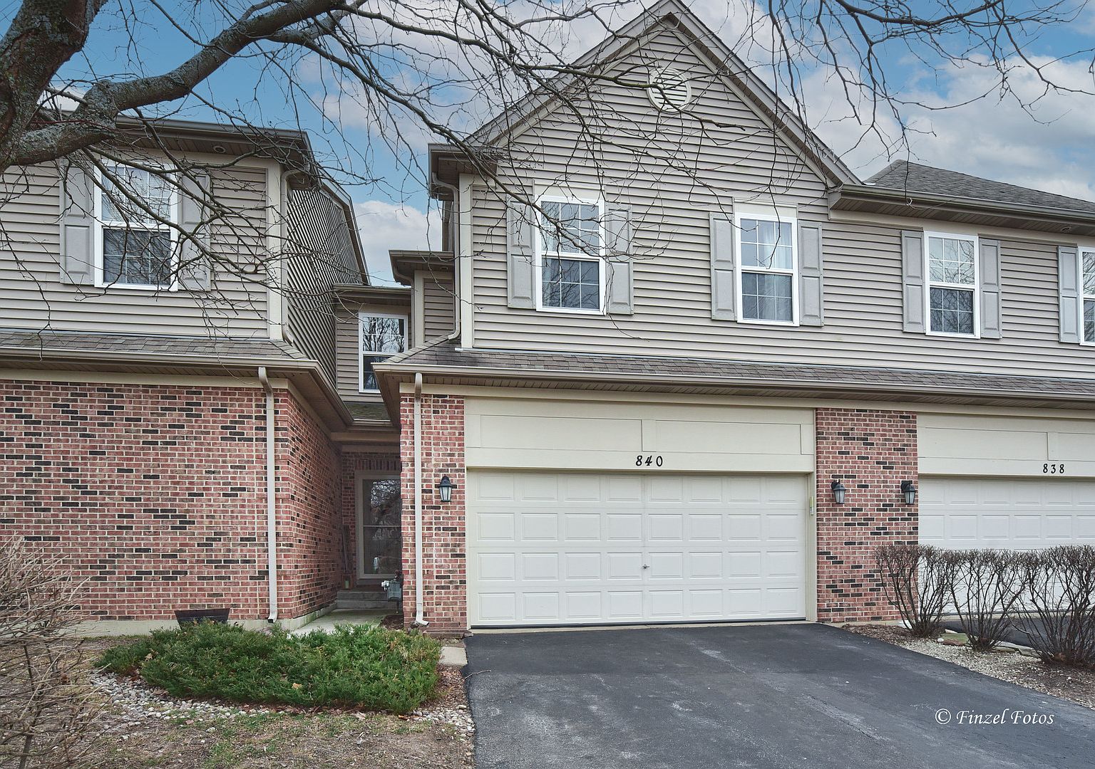 840 Oak Hollow Rd UNIT 840, Crystal Lake, IL 60014 | Zillow