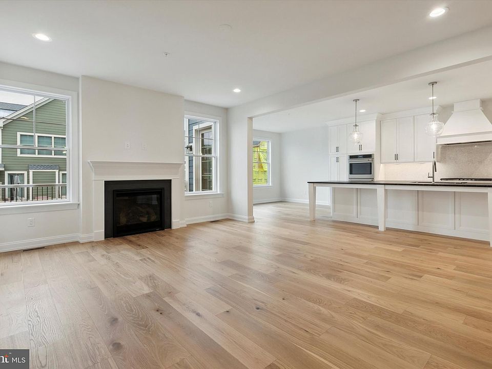 811 Grayson Ln #44, Ambler, PA 19002 | Zillow