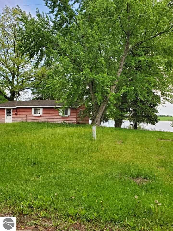 11164 Pogy Lake Dr, Evart, MI 49631 | Zillow