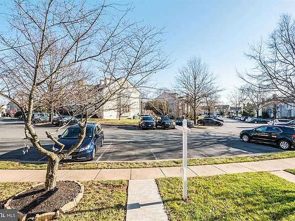 20065 Crew Sq, Ashburn, VA 20147 | Zillow