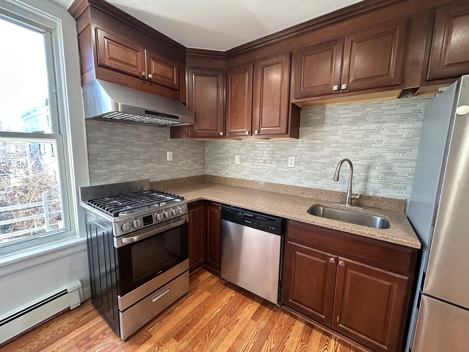 1818 Holland Ave FLOOR 2, Bronx, NY 10462 | Zillow
