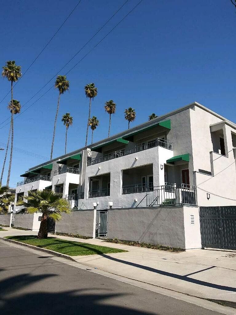 4574 Finley Ave, Los Angeles, CA 90027 | Zillow