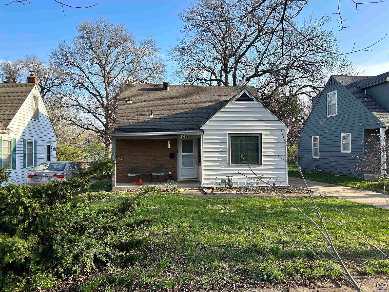 2210 SW Hazelton Ct, Topeka, KS 66606 | Zillow