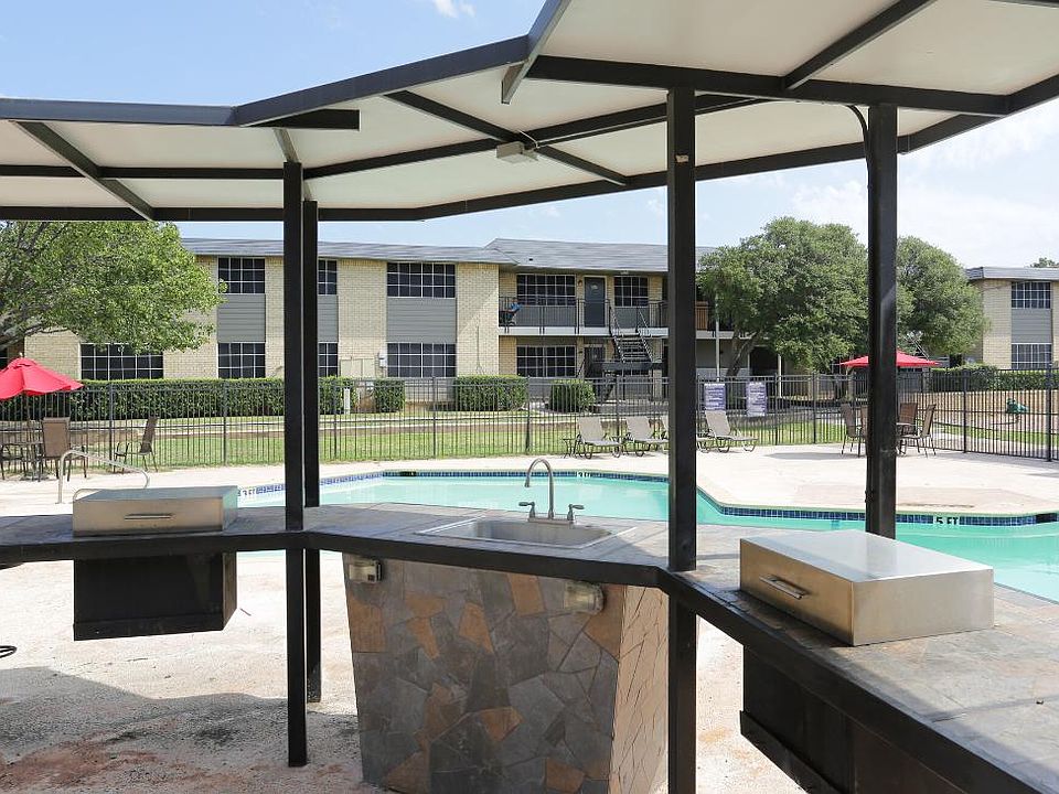 evRIA Terraces - 1109 N Carrier Pkwy Grand Prairie TX | Zillow