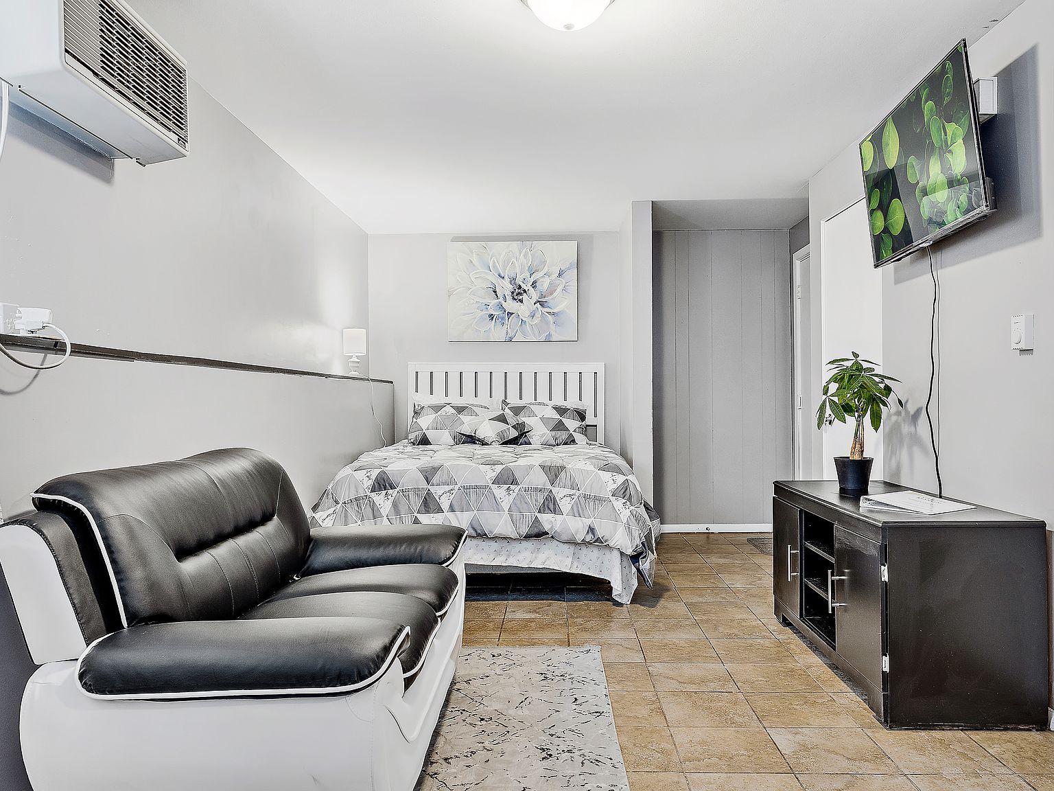 1120 Sheffer Rd UNIT G, Aurora, IL 60505 | Zillow