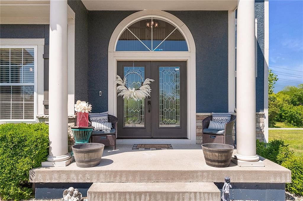 1200 Thompson Cir, Raymore, MO 64083 | MLS #2461110 | Zillow