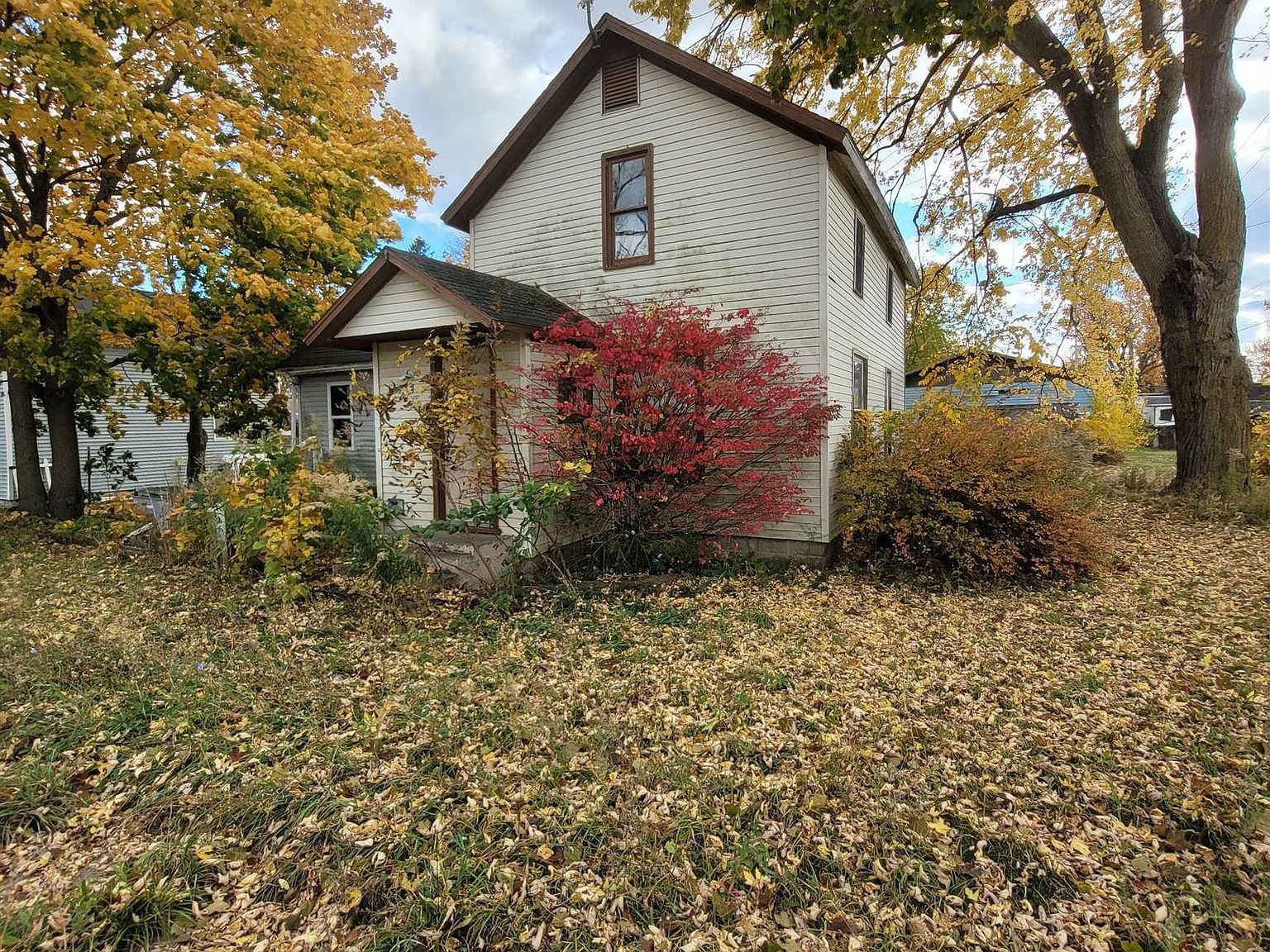 114 E Oak St, Middleton, MI 48856 | Zillow