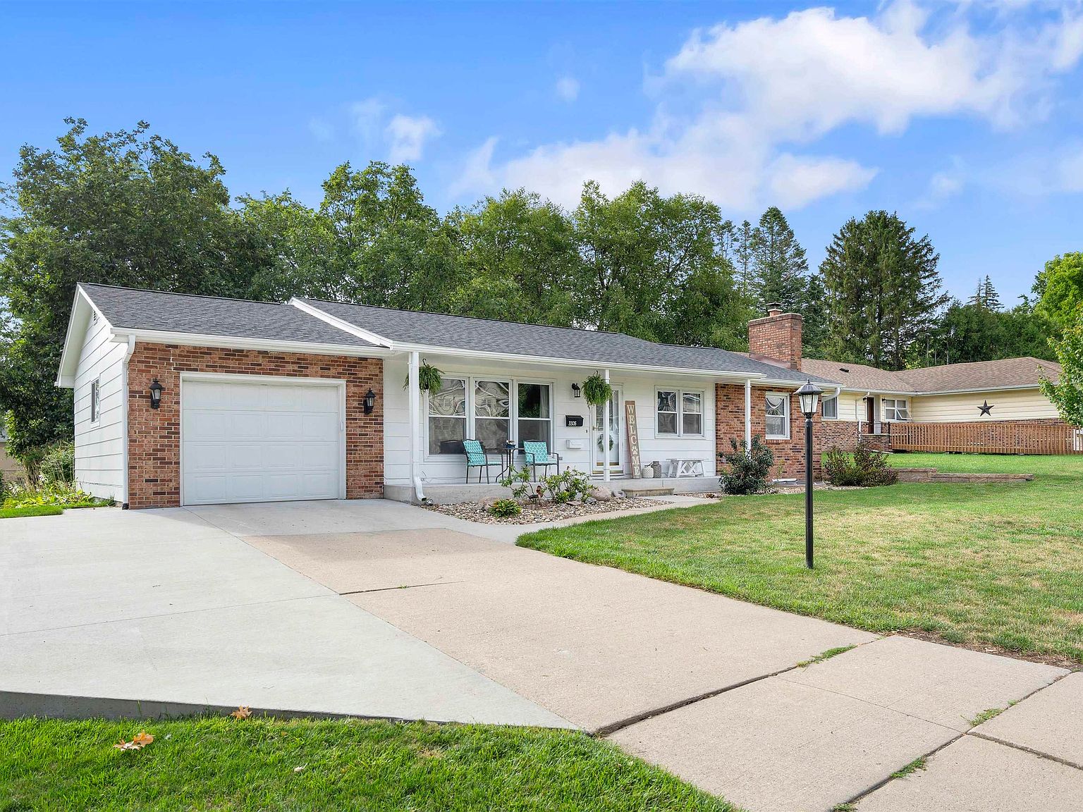 3305 W Ridge Dr, Waterloo, IA 50701 | Zillow
