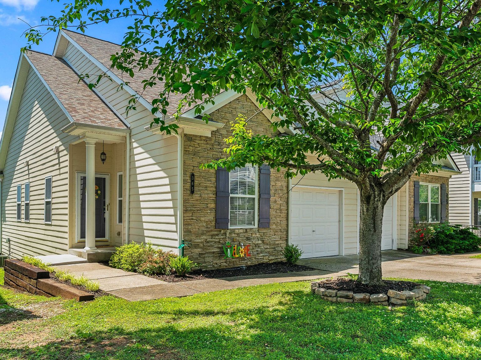 365 Harbor Village Dr, Madison, TN 37115 | Zillow