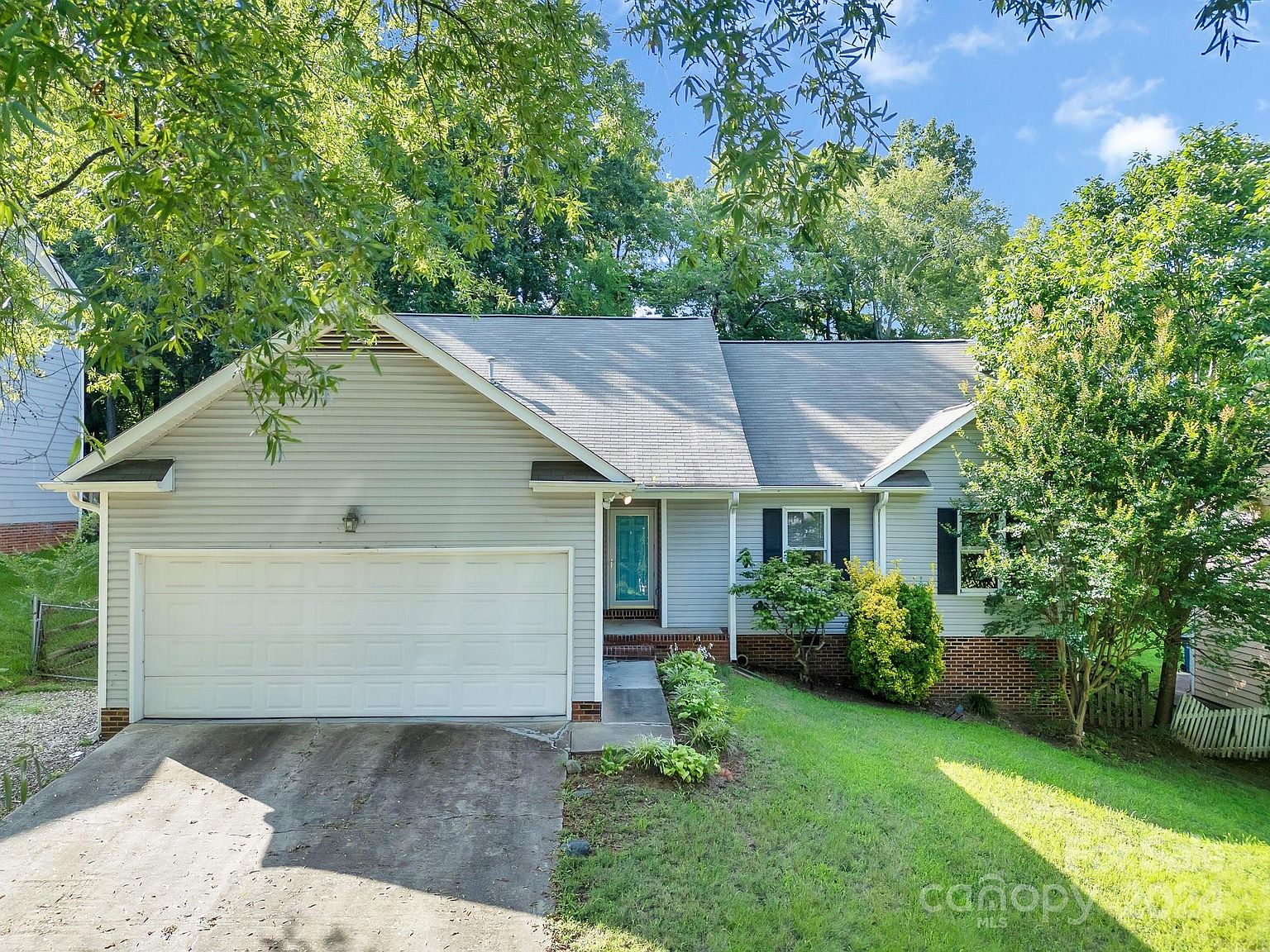 5522 Vandora Dr, Charlotte, NC 28215 | Zillow