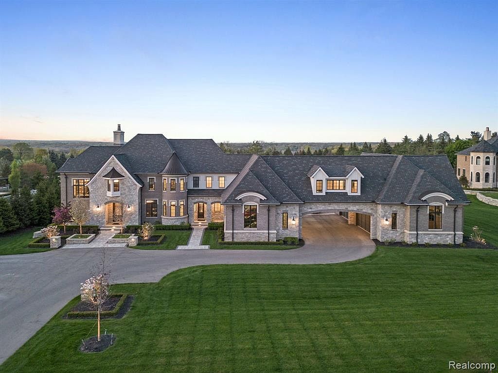 5105 Orchard Ridge Dr, Rochester, MI 48306 | Zillow