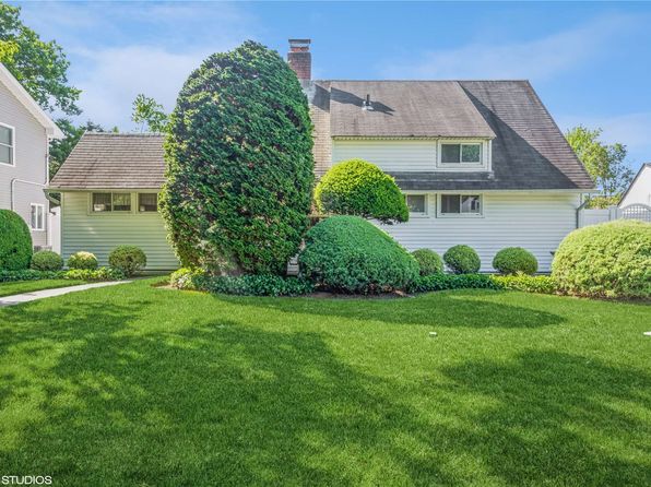 11793 Real Estate - 11793 Homes For Sale | Zillow