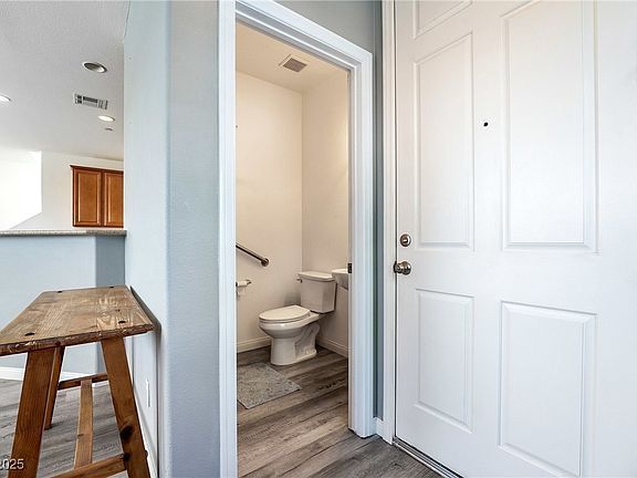 6121 Mission Gorge Ct, Las Vegas, NV 89130 | Zillow