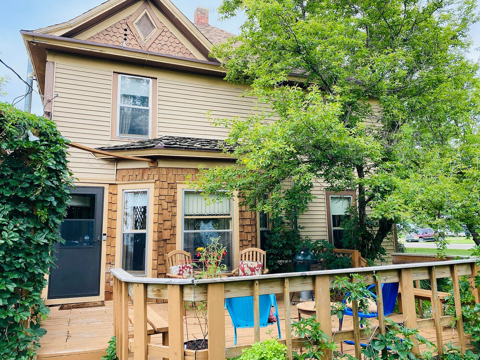 87 W Main St, Mansfield, SD 57460 | Zillow