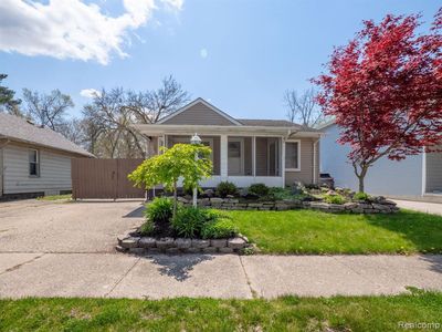 552 E Brickley Ave, Hazel Park, MI 48030 | MLS #20230037592 | Zillow