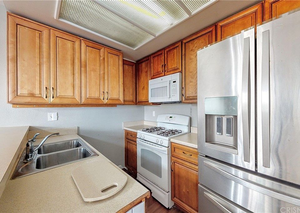 15045 Nordhoff St North Hills CA | Zillow