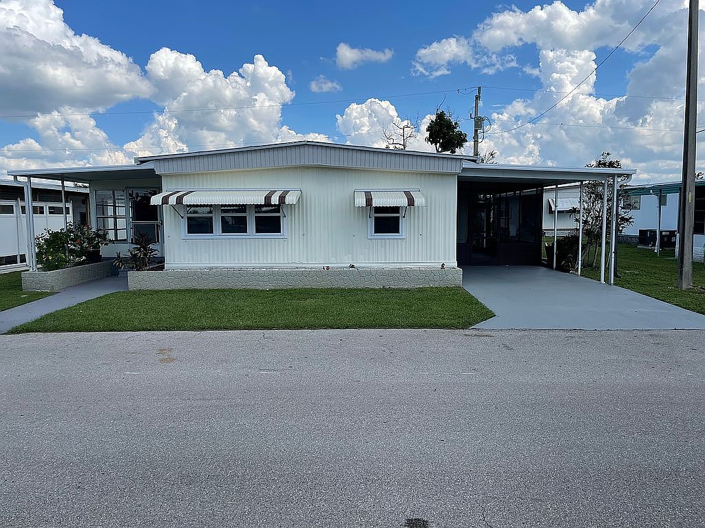 371 Hague St, North Fort Myers, FL 33903 | Zillow
