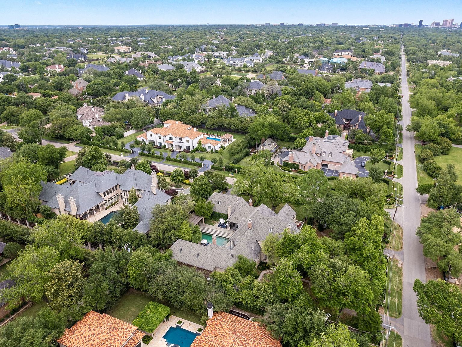 10095 Strait Ln, Dallas, TX 75229 | Zillow