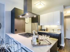 35 W Wacker Dr Chicago IL | Zillow
