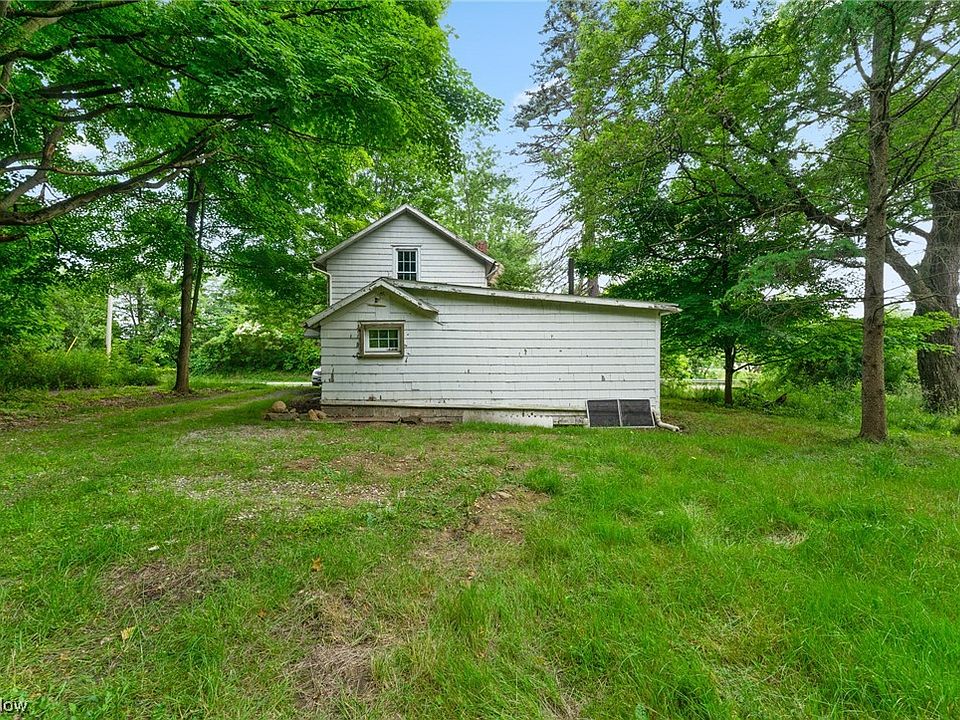 1484 W Liberty St, Hubbard, OH 44425 | Zillow